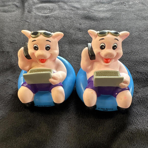 Bath, Skin & Hair | 2 Working Pigs On A Blue Raft Rubber Bath Float Toy ...